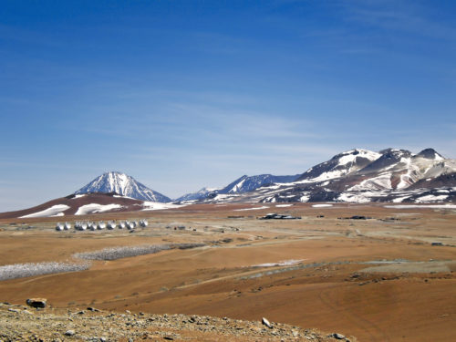 ALMA antennas on the Chajnantor plateau | ALMA Observatory ALMA antennas on the Chajnantor plateau | ALMA Observatory